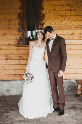 Get inspired by this beautiful rustic country wedding